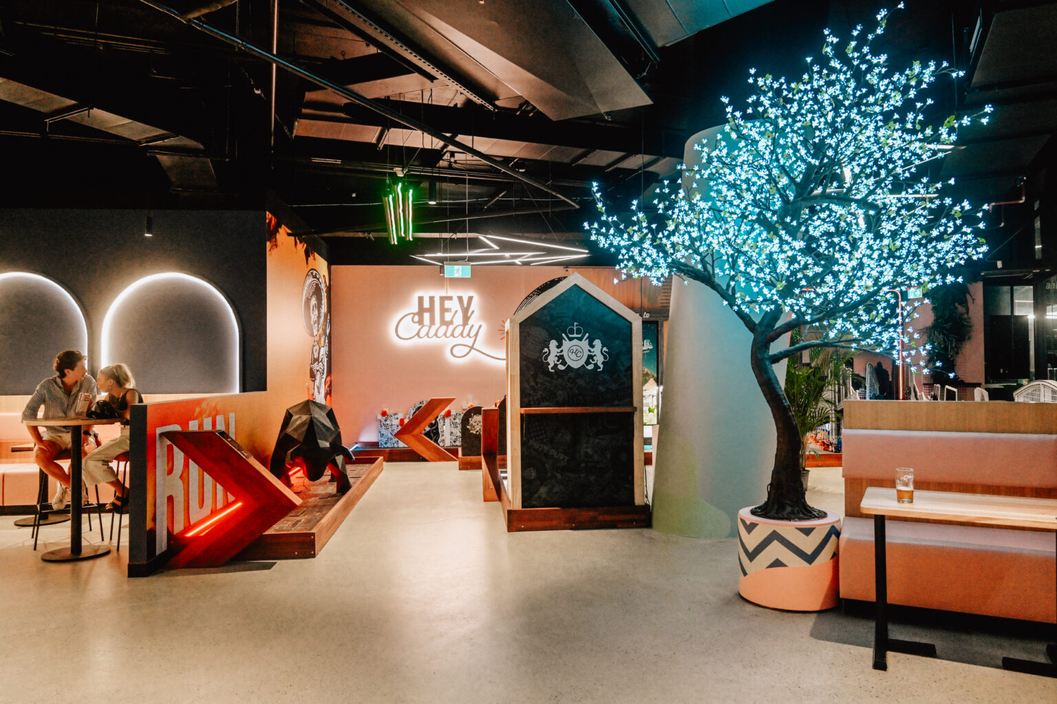 Hey Caddy Rockingham | Mini Golf & Bar | Perth